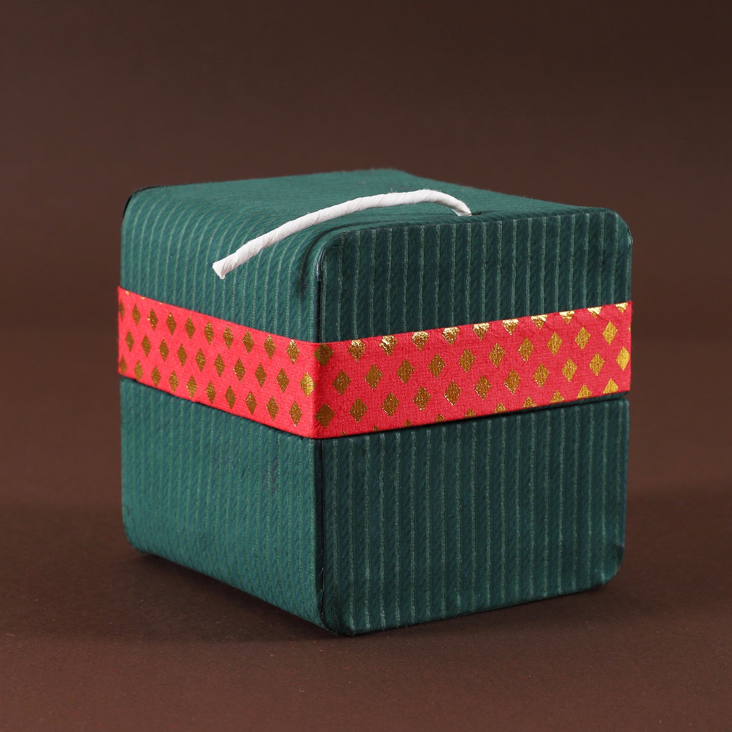 Sutli Bomb Shaped Box – PaperMe