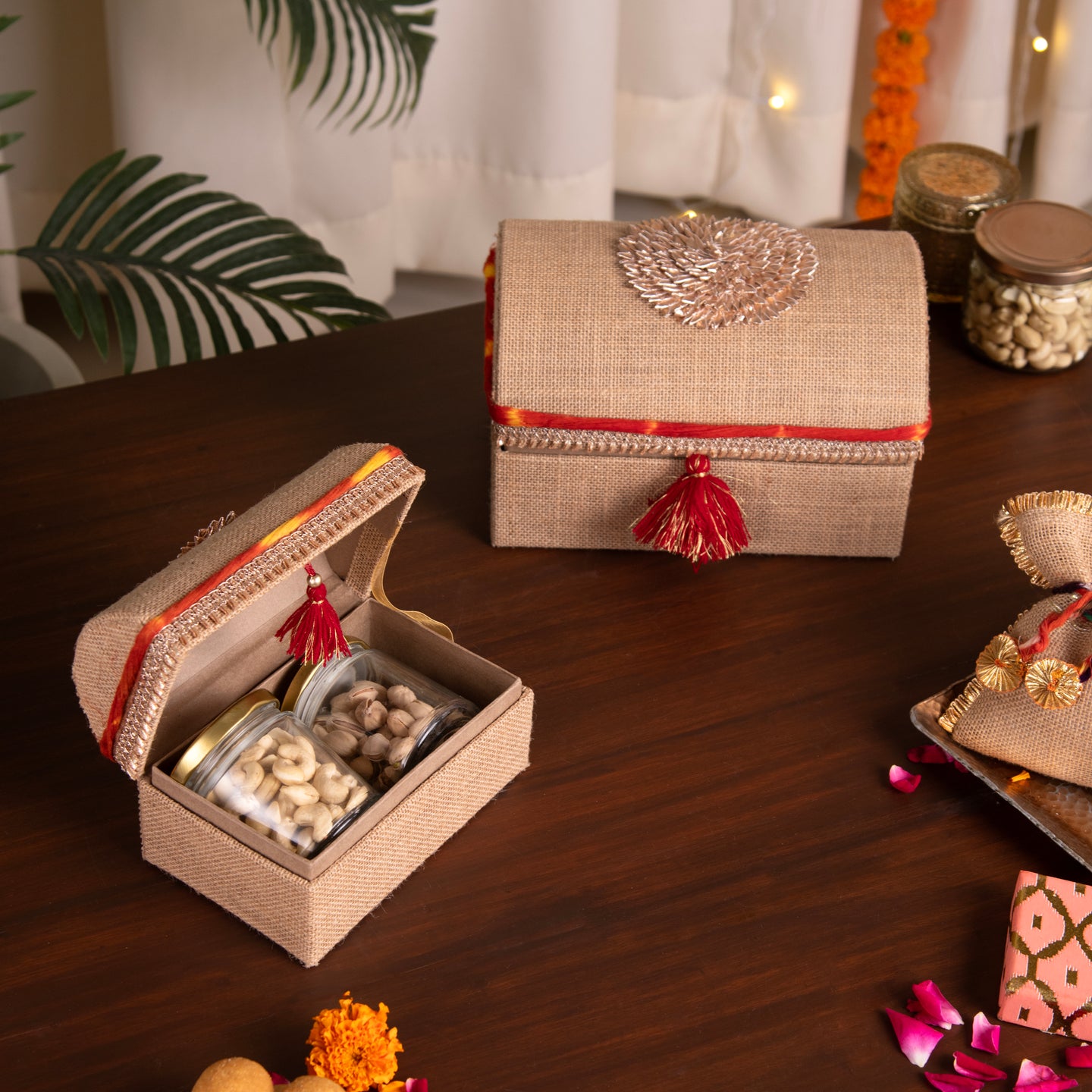 Moli Sandook Box – PaperMe